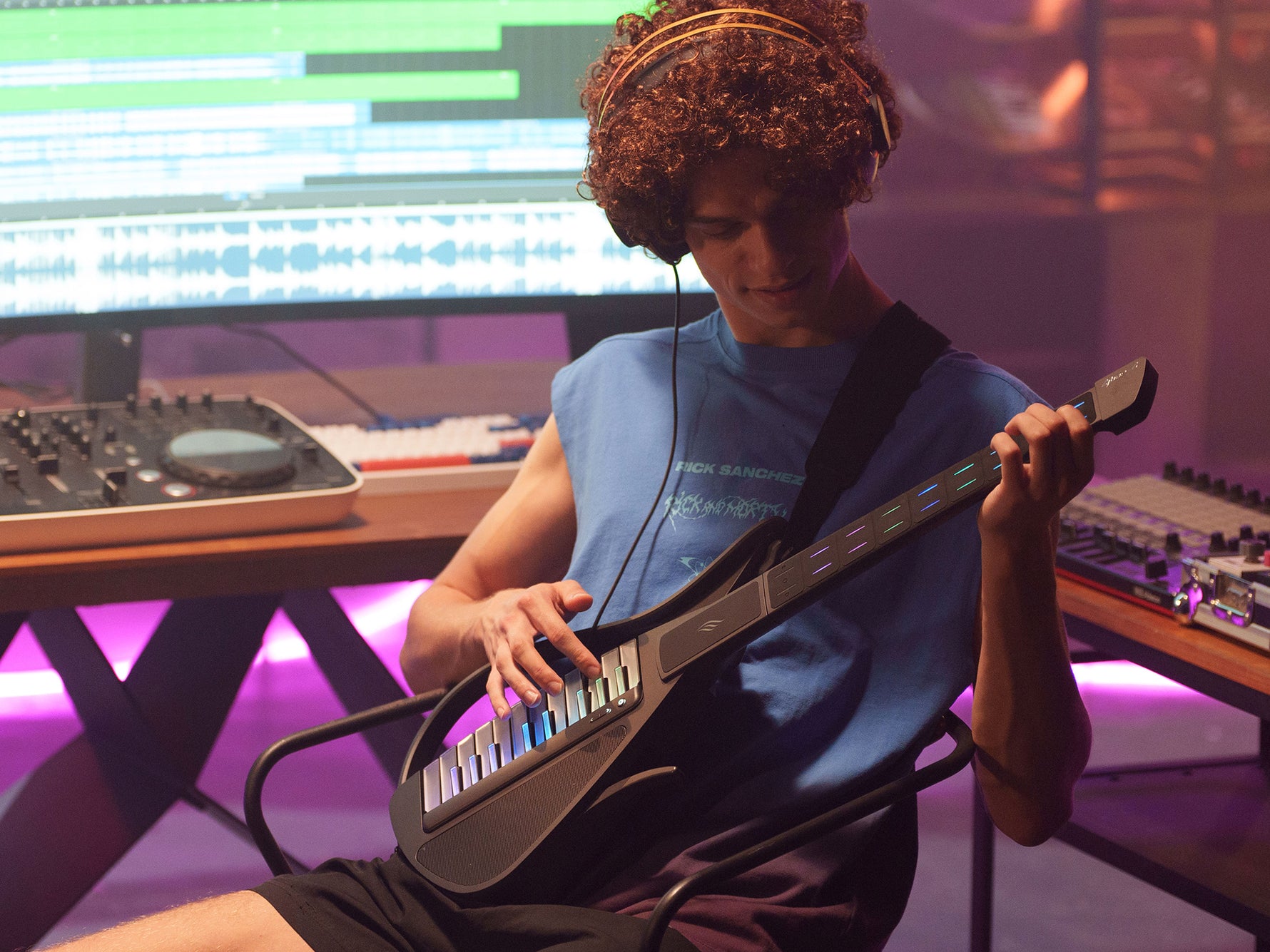 Enya Cyber-G: New Era Backing Stringless Guitar